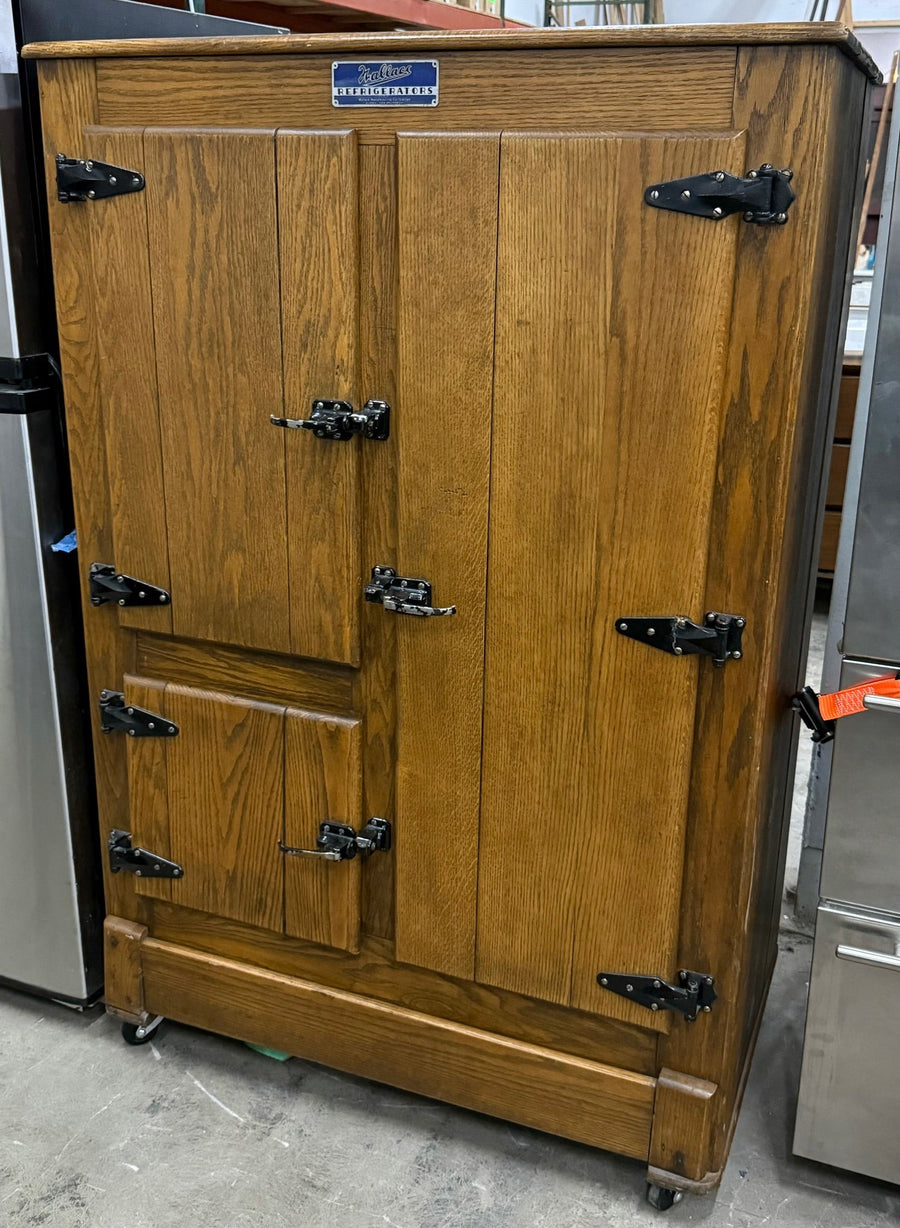 Storage Pantry in style of Antique Fridge – Big Reuse