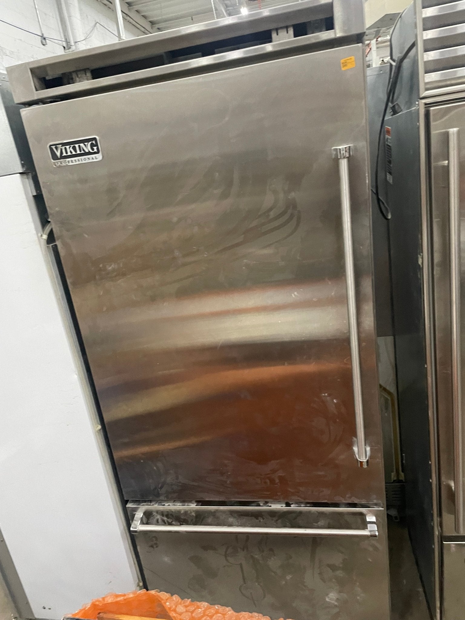 Viking Professional Series “07 36” Bottom-Freezer Refrigerator – Big Reuse